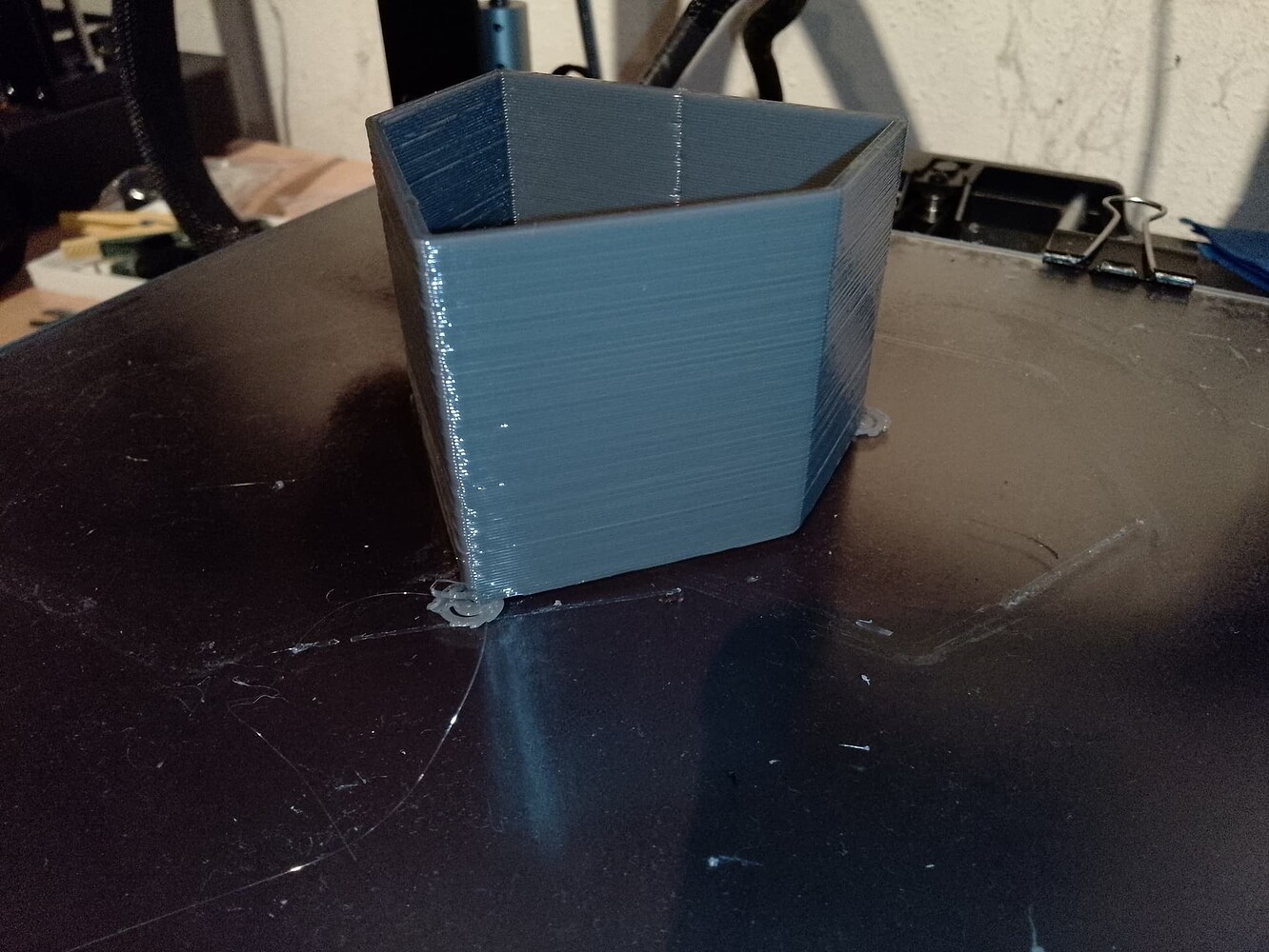 Z-Seam Gap and print surface problems (left and back side only) when ...