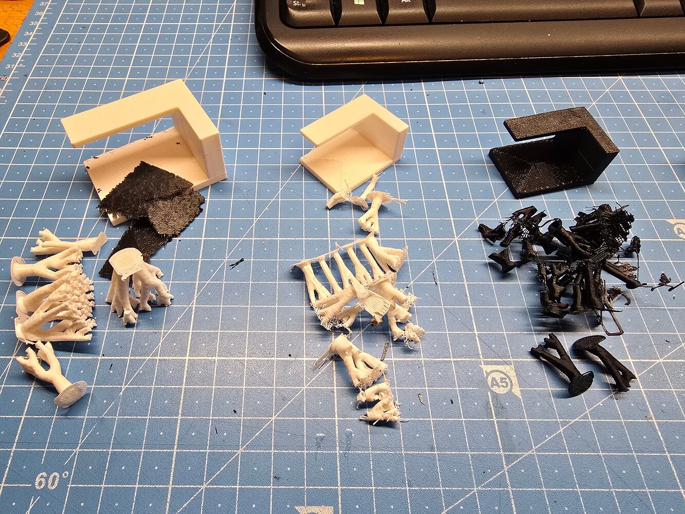 Using PLA for PETG support or vice versa, also using CoPE as support ...